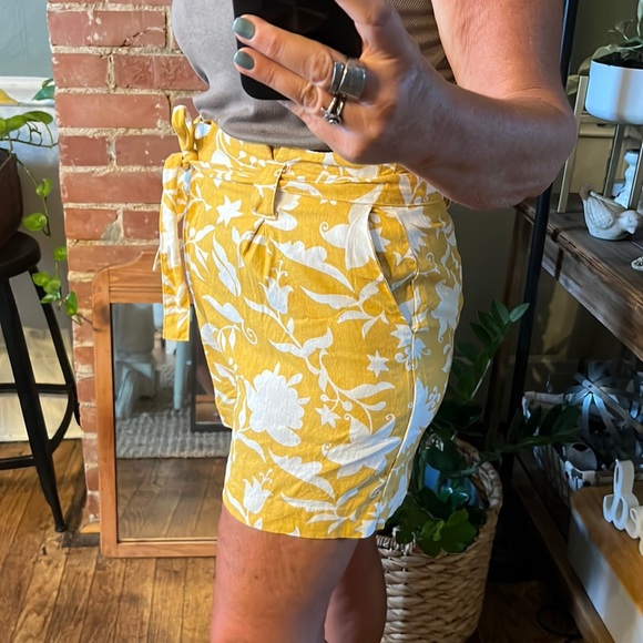 Rachel Zoe | Shorts | Rachel Zoe Baggy Shorts Wtie Euc | Poshmark